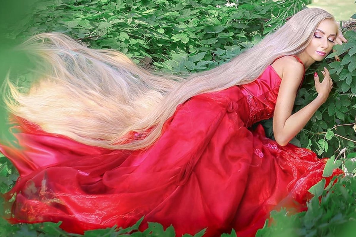Rapunzel es real: Alena Kravchenko tiene 30 años sin cortarse el ...