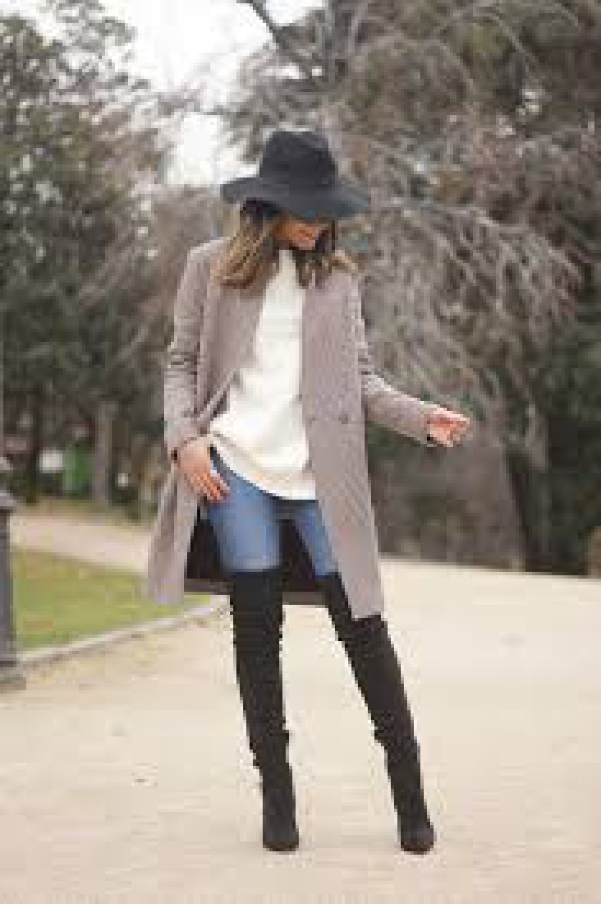 Abrigo y botas los elementos indicados para tu outfit de invierno ...