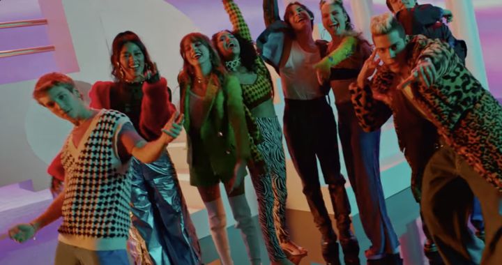 Lanzan canción y video oficial de Rebelde, la nueva versión de Netflix ...