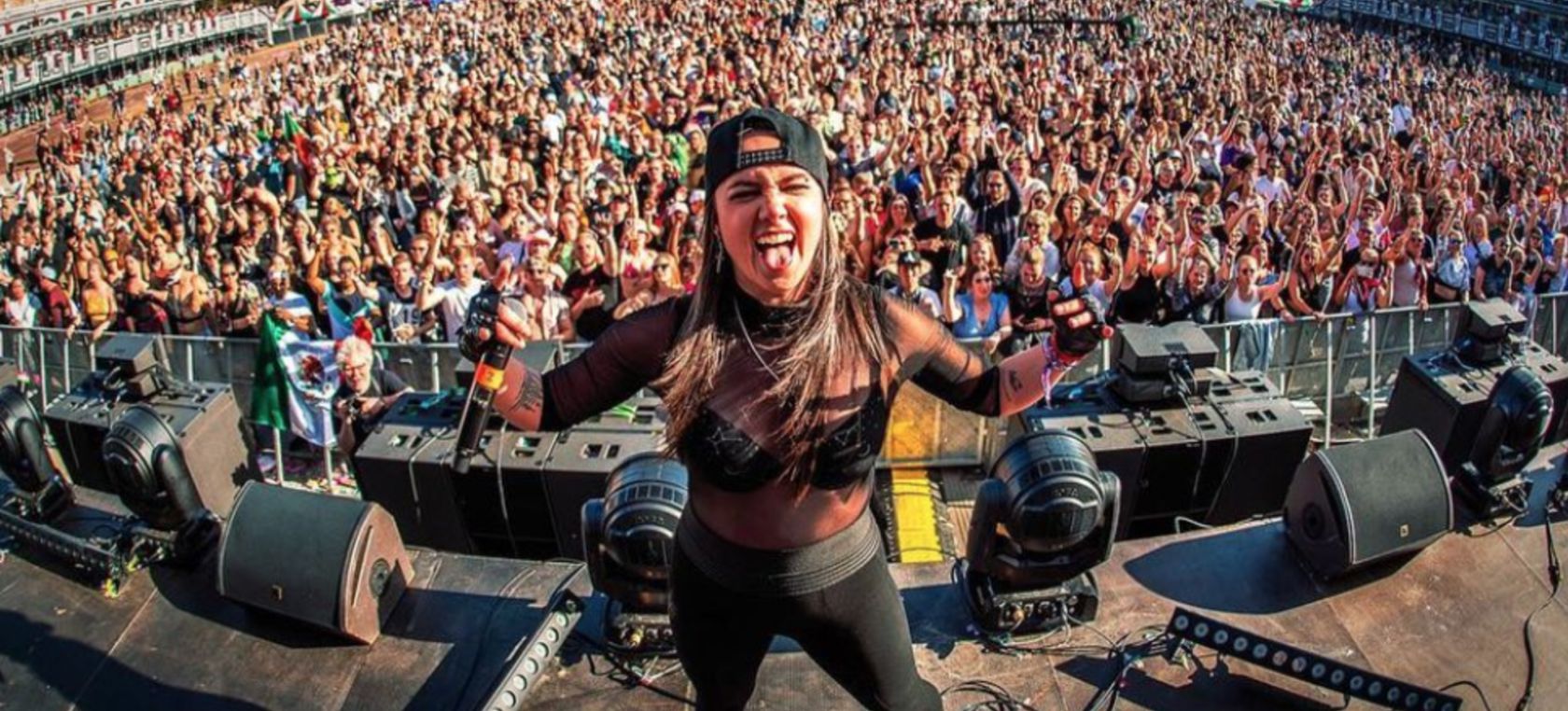 Mariana Bo: Mariana Bo llevó la buena vibra con su música y violín a ...