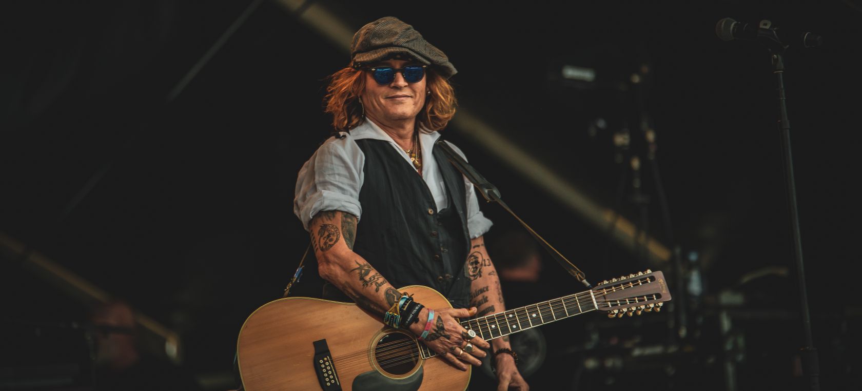 Johnny Depp nuevo look: Johnny Depp reaparece con nuevo aspecto; Así se ...