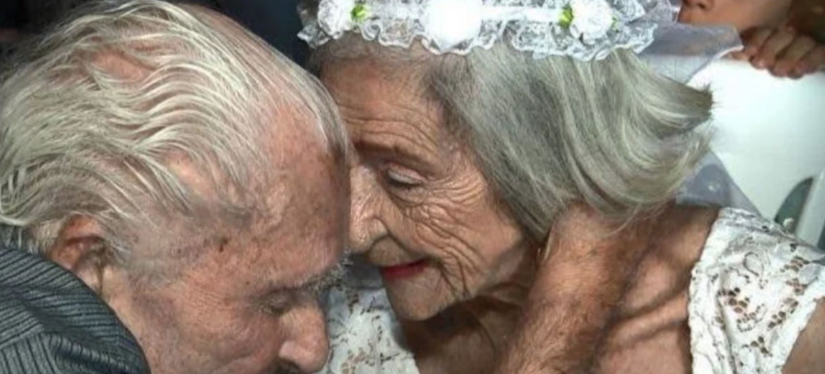 Viejitos se casan: Viejitos de más de 90 años se hacen novios y se ...